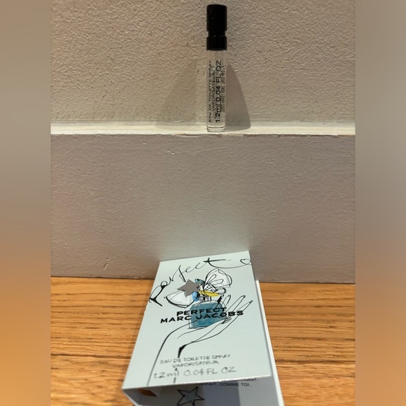 Marc Jacobs | Bath & Body | New Perfect By Marc Jacobs Scent Vial ...